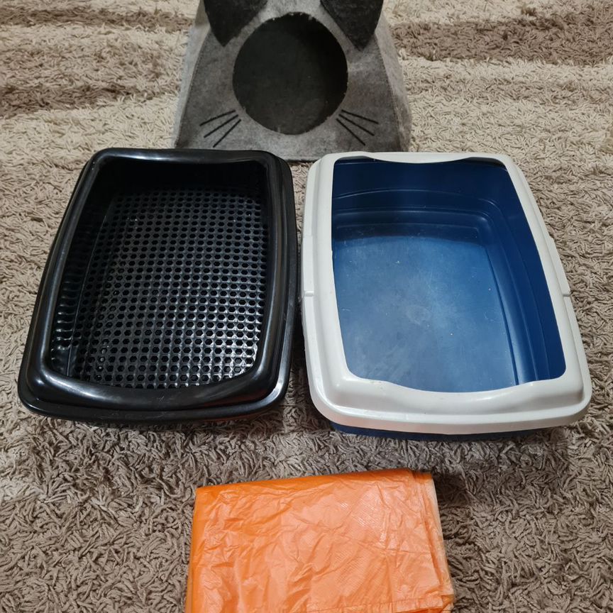 Лоток, пакеты для лотка, домик для кошки