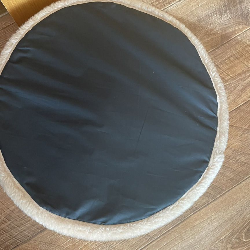 Продам новую кошачью лежанку