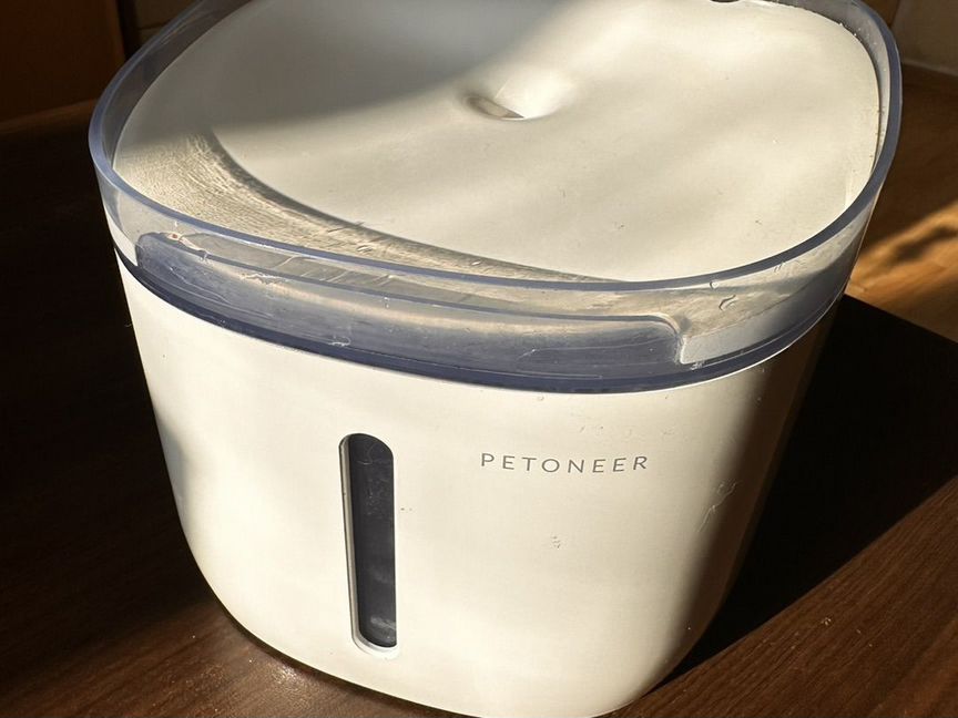 Умная поилка Petoneer