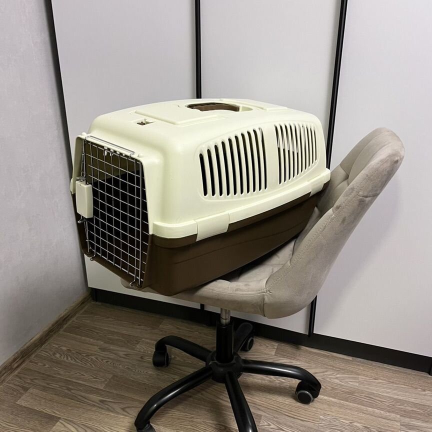 Переноска для средних и маленьких собак