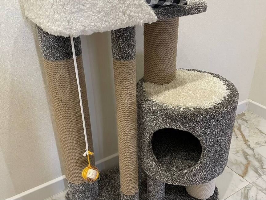 Домик для кошки с когтеточкой новый