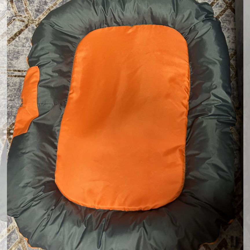 Лежанка для собак