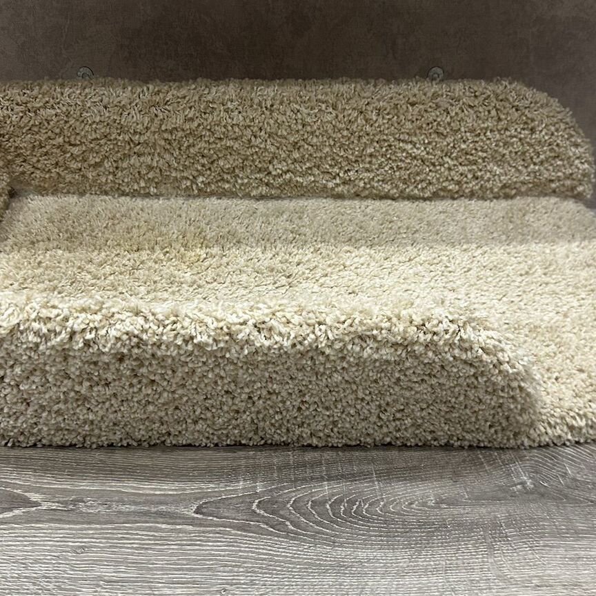 Лежанка полка для кошек