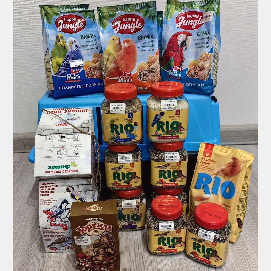 Корм для птиц, кормушки для кошек/собак и тд