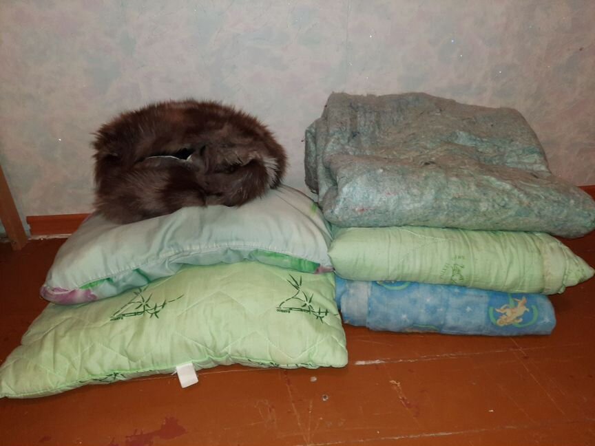 Подушки и одеяла б/у