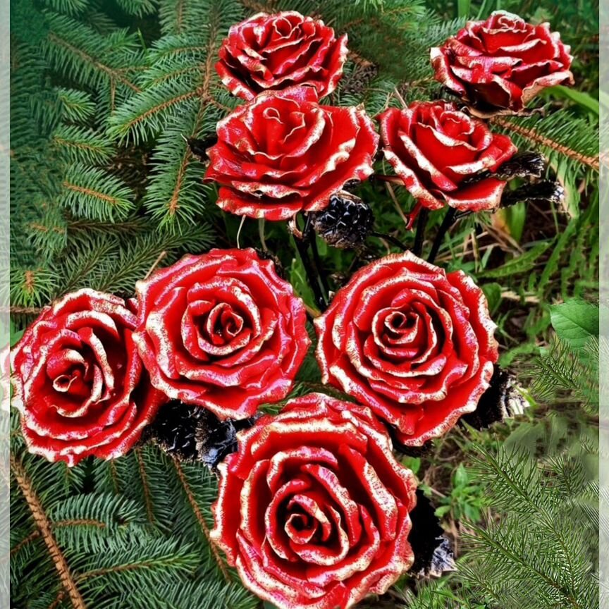 Роза кованая,разные цветы металлические. Вазы