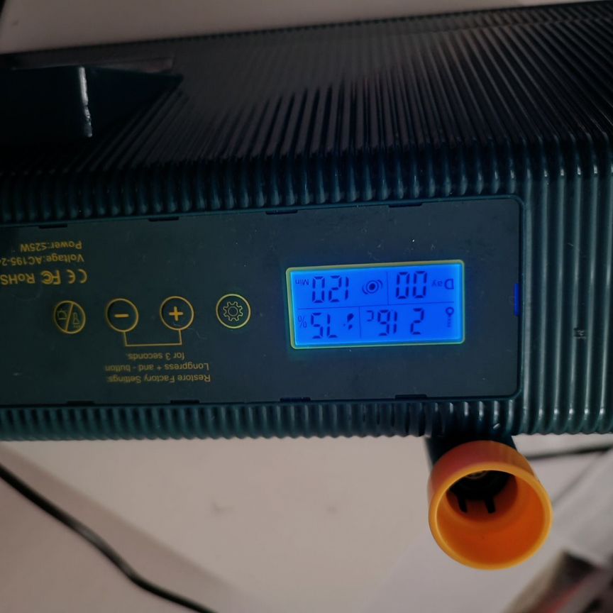 Инкубатор для яиц новый