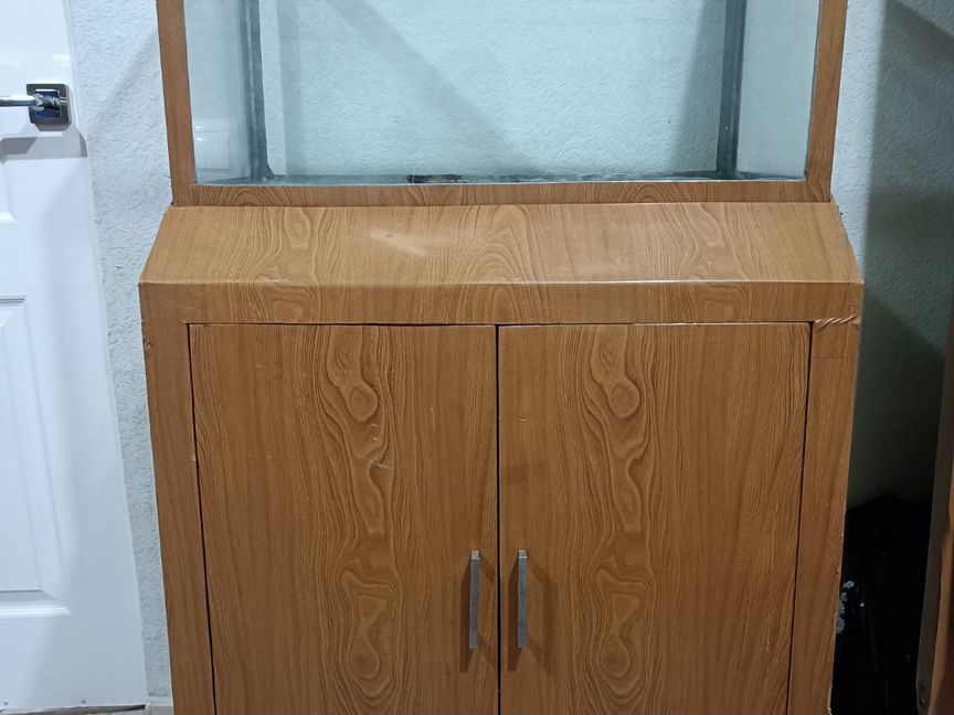 Аквариум с тумбой