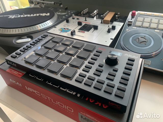 Midi контроллер Akai Mpc Studio mk2 купить в Москве | Хобби и отдых | Авито