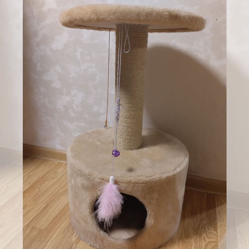 Домик для кошки с когтеточкой бу