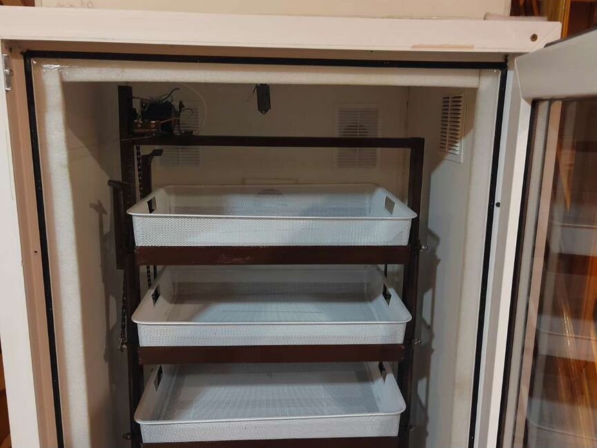 Инкубатор на 600 яиц