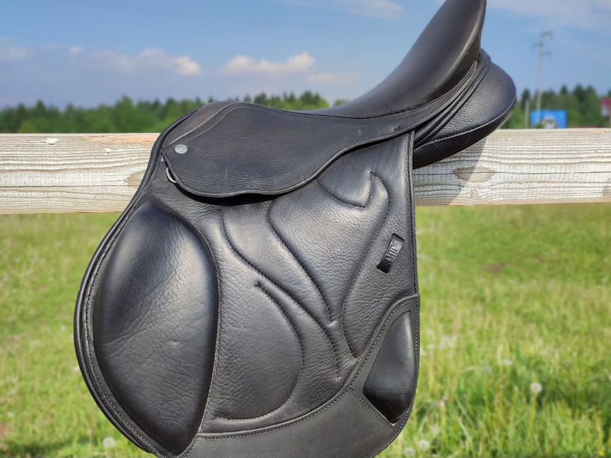 Конкурное седло