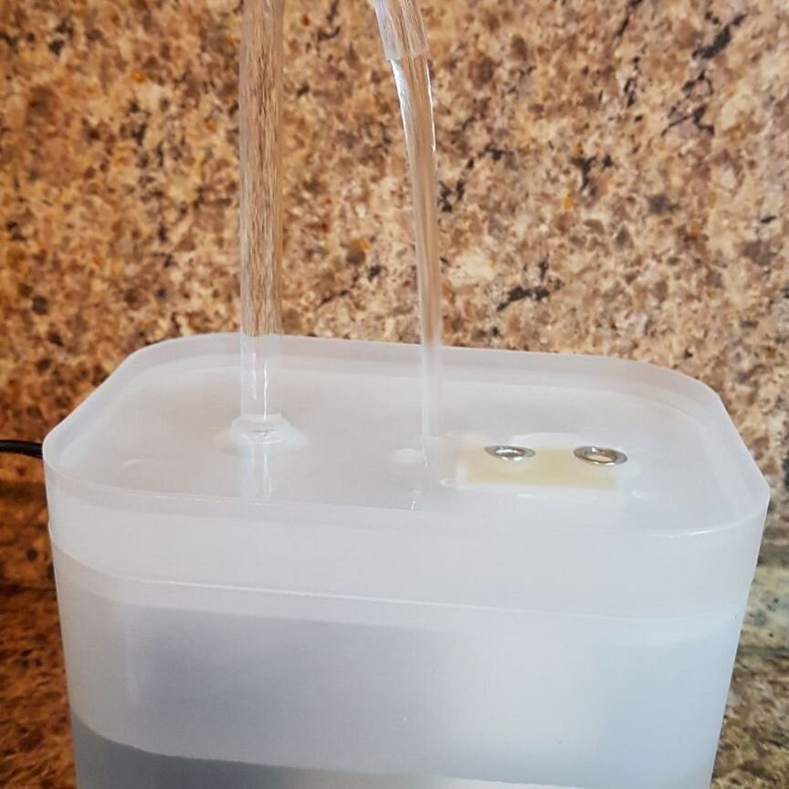 Фонтанчик для кошек