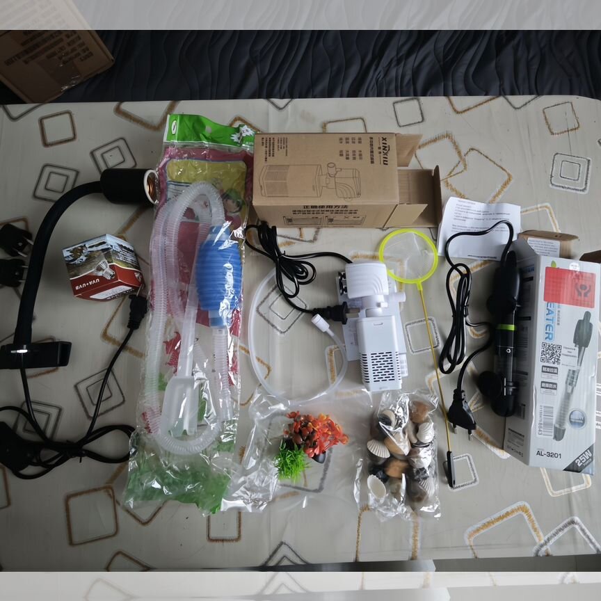 Комплектующие для аквариума рыбок или черепах