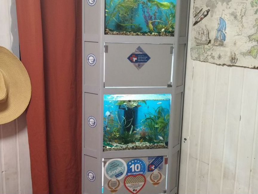 Аквариумы 3шт.со стойкой