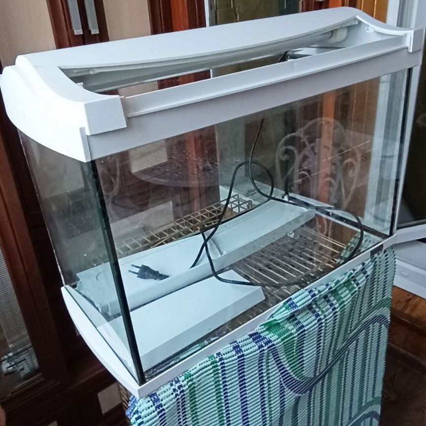 Аквариум на 60 литров б/у