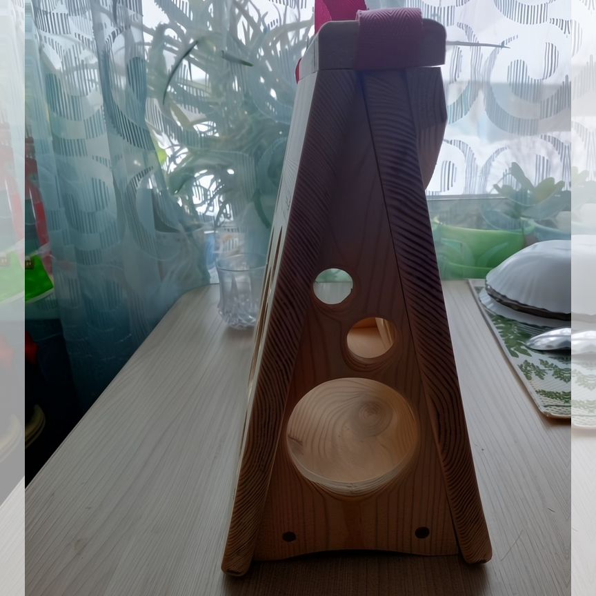 Кормушка для птиц из дерева