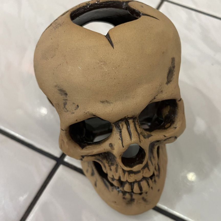 Декор в аквариум череп