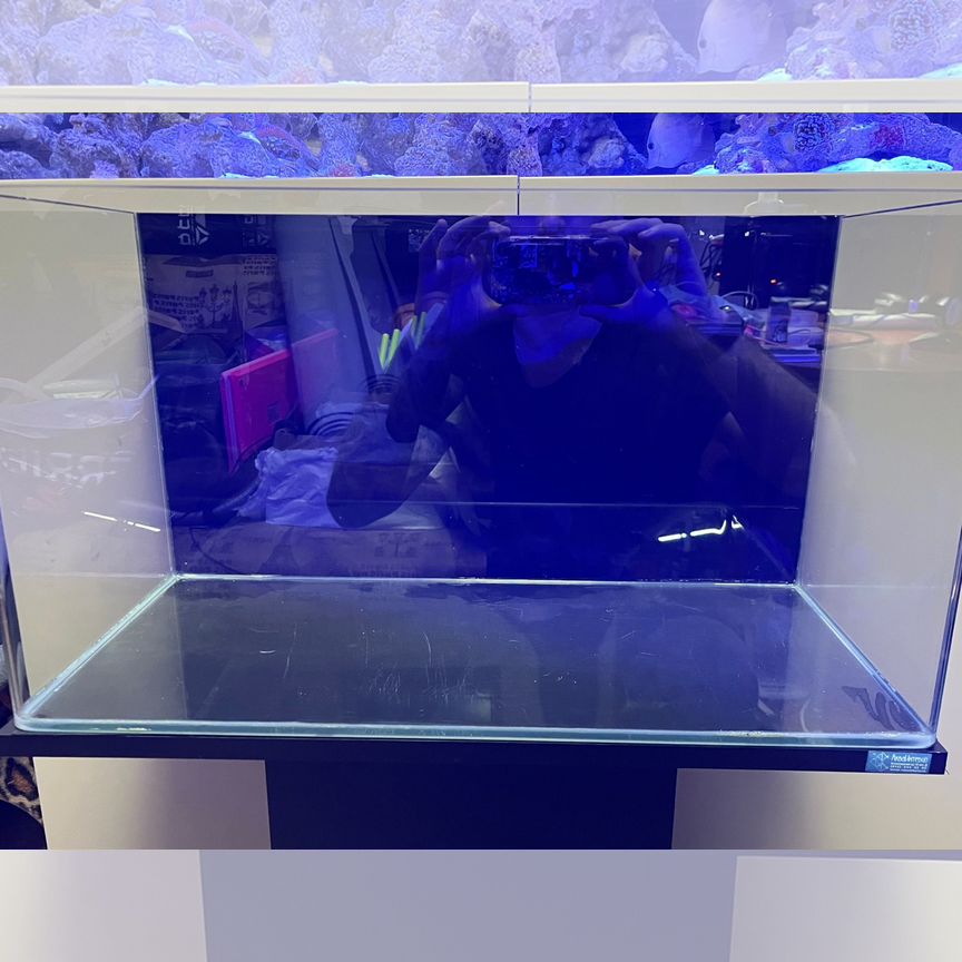 Аквариум с тумбой 60 литров