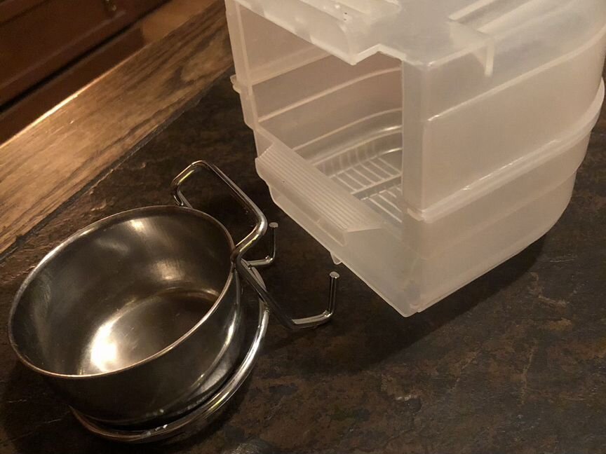 Купалка новая и кормушка