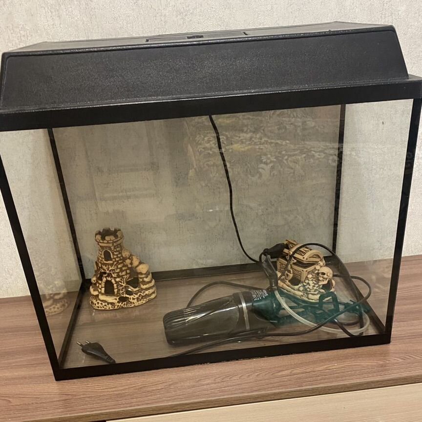 Аквариум с подсветкой на 50литров