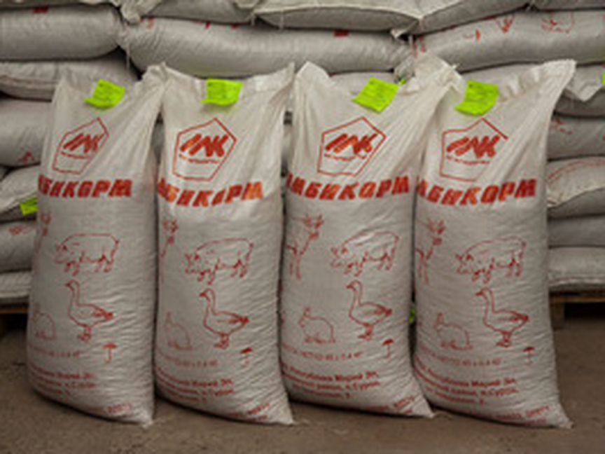 Комбикорм в мешках