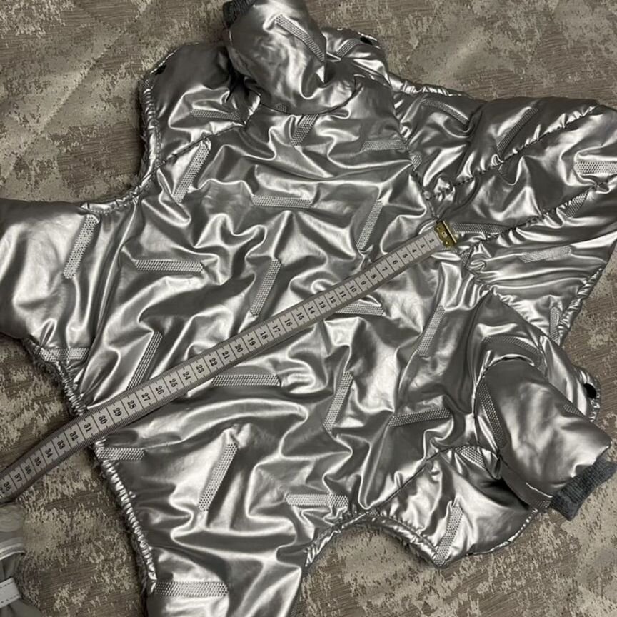 Комбинезон для собак серебристый