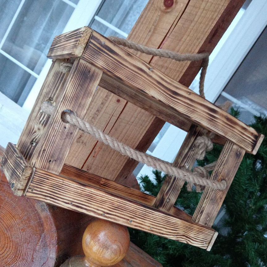 Кормушка для птиц /белок