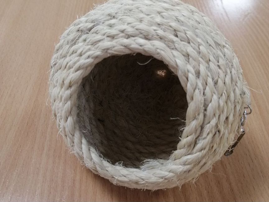 Гнездо для попугаев, птиц, грызунов