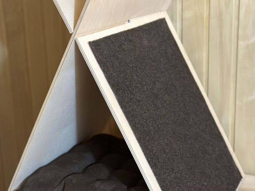 Домик для кошки с когтеточкой