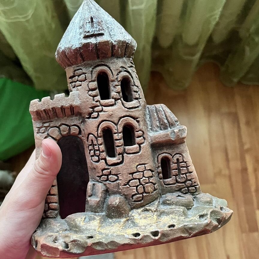 Замок для аквариума
