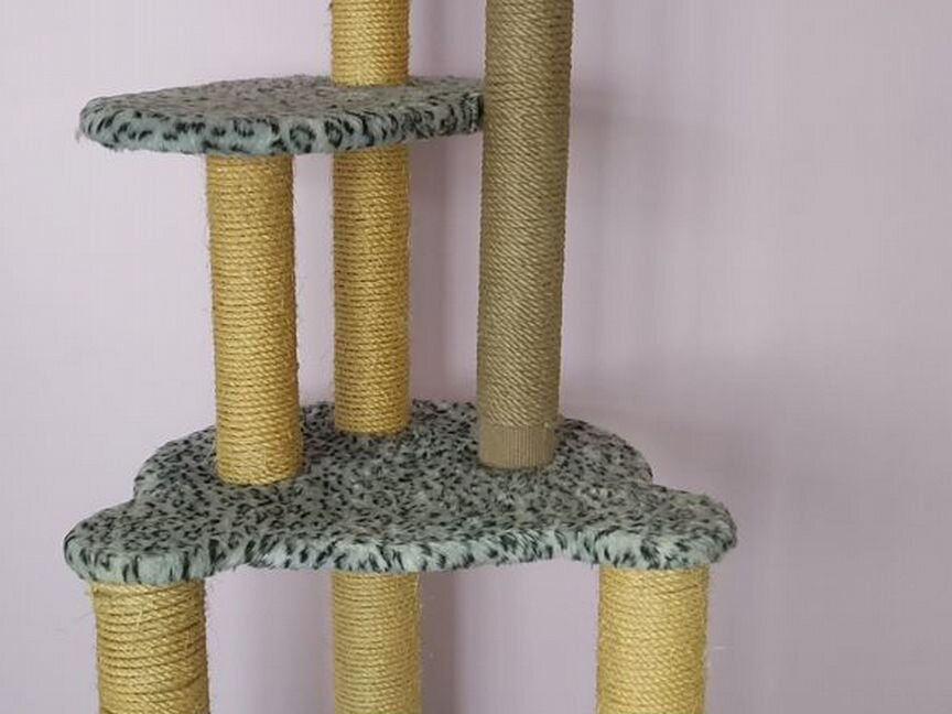 Высокая когтеточка с домиком