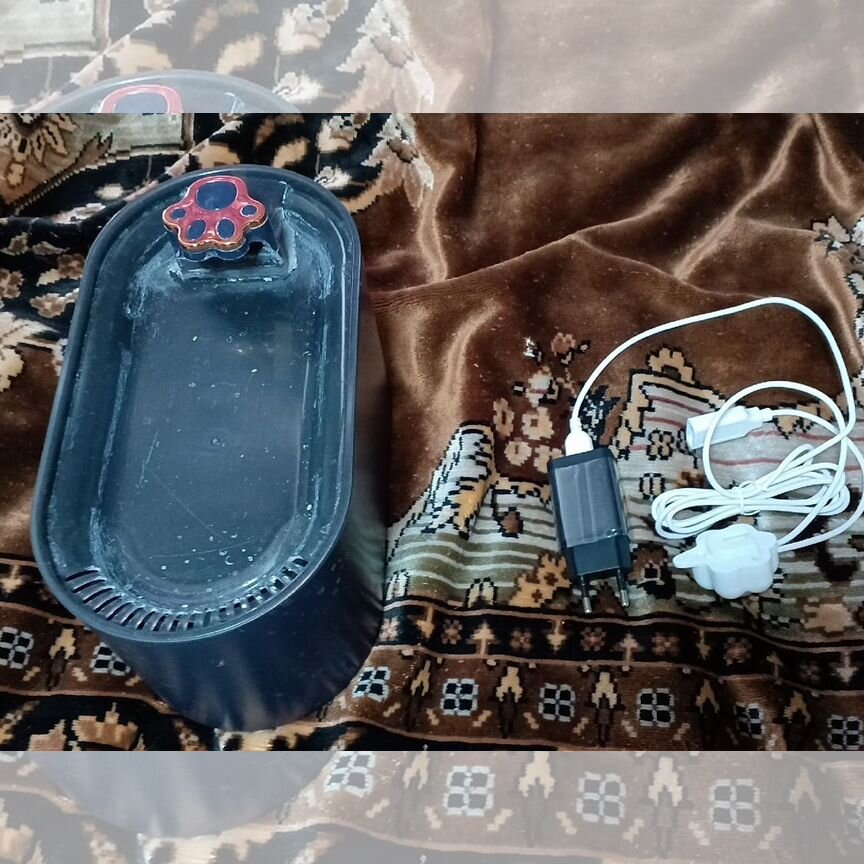 Фонтан поилка для кошек с датчиком движения