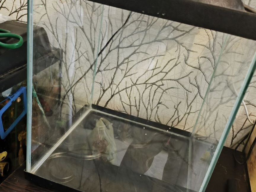 Продам аквариум куб 30 л