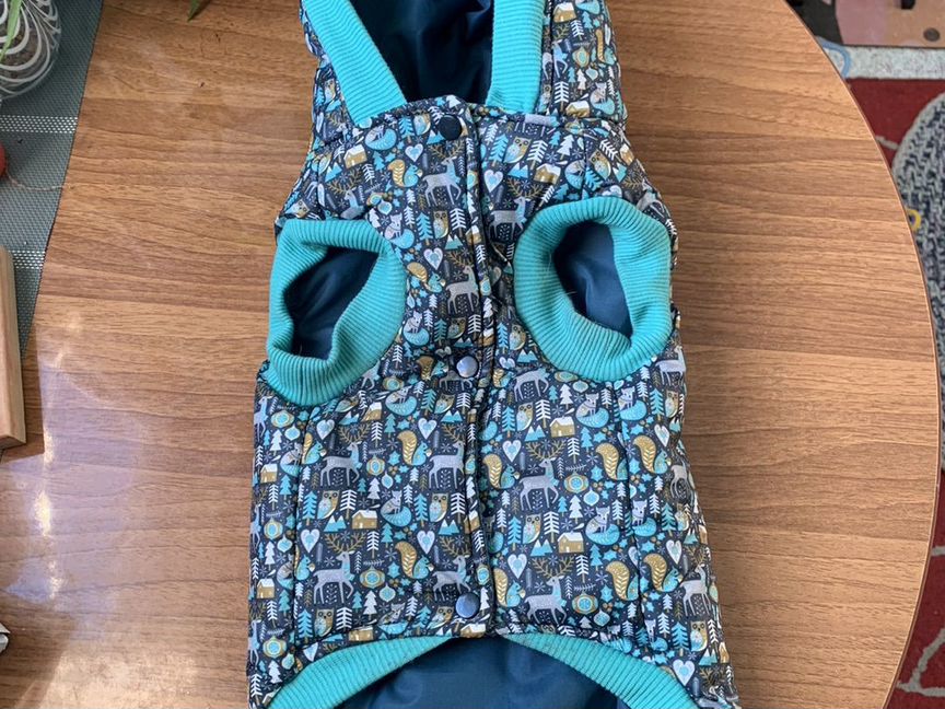 Теплая жилетка для собаки