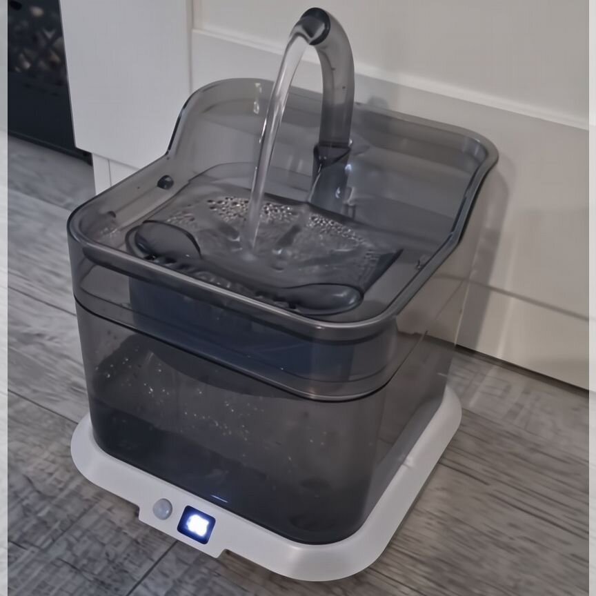 Беспроводная поилка-фонтанчик с датчиком движения