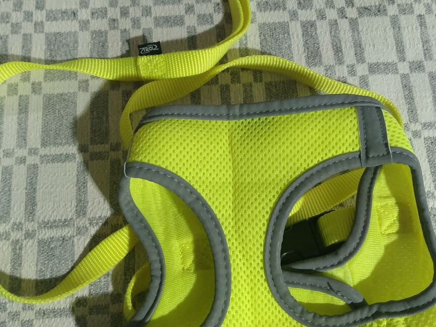 Шлейка жилетка с поводком