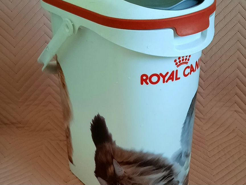 Контейнер для сухого корма Royal Canin