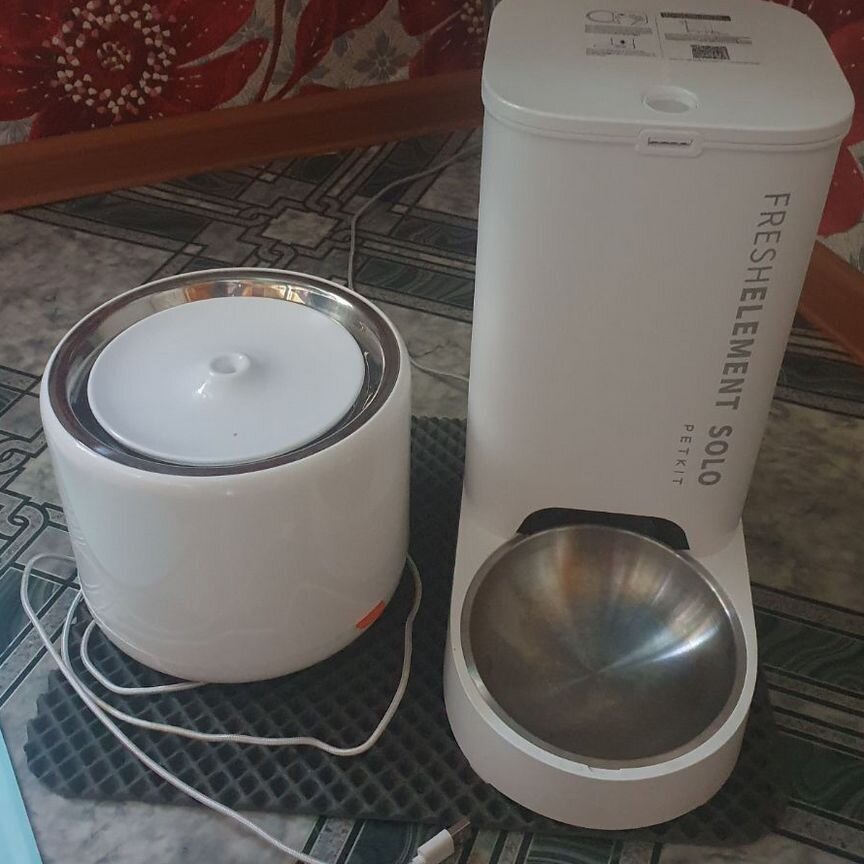 Автоматическая кормушка для кошек и собак PetKit