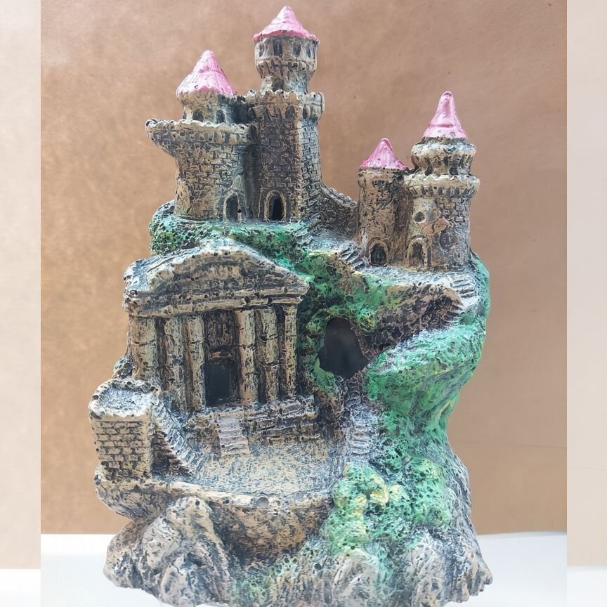 Грот и замок телефонная будка в аквариум