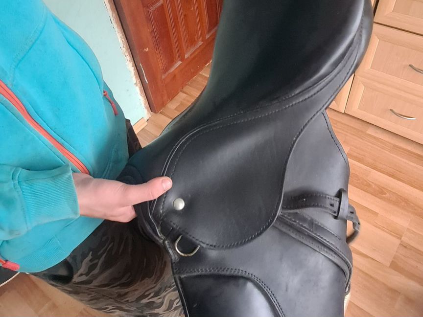 Седло для лошади спортивное кожа