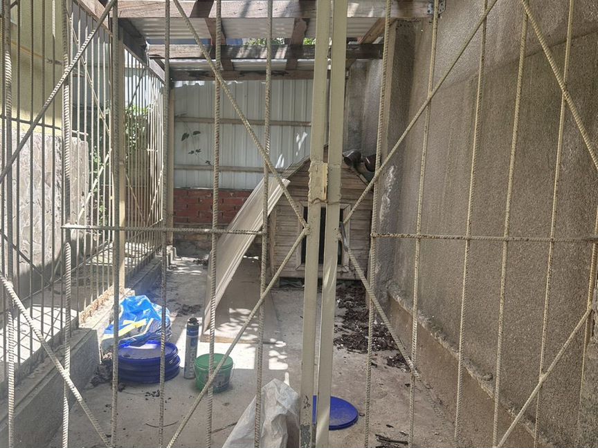 Продам вольер для собаки и будку