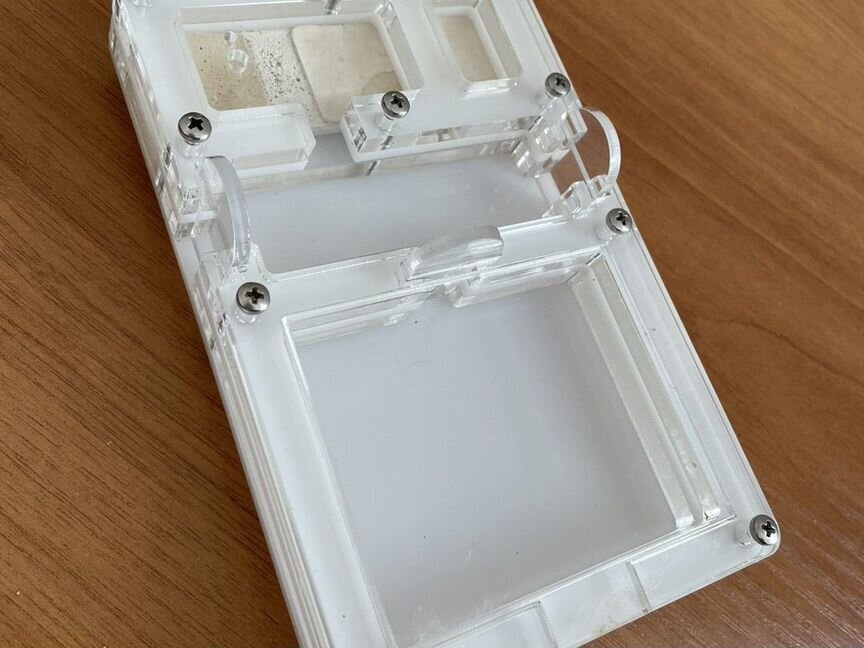 Муравьиная ферма без муравьев