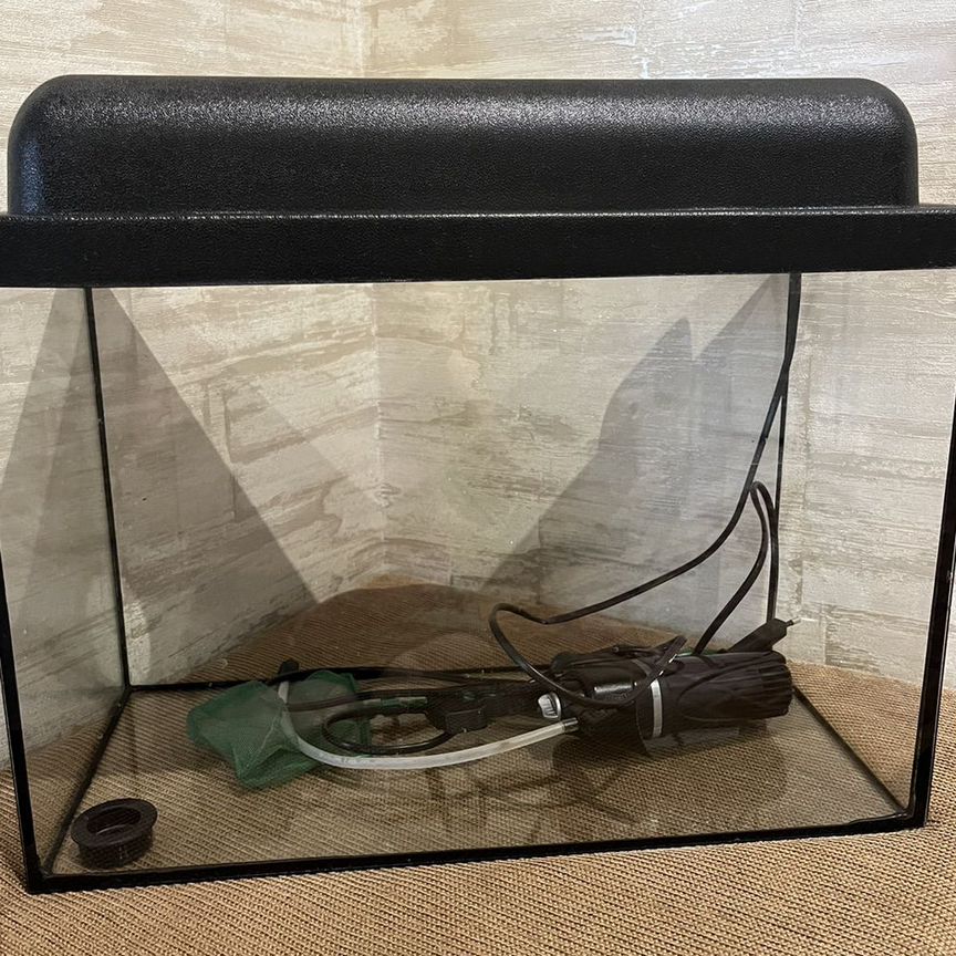 Аквариум с подсветкой на 30 л