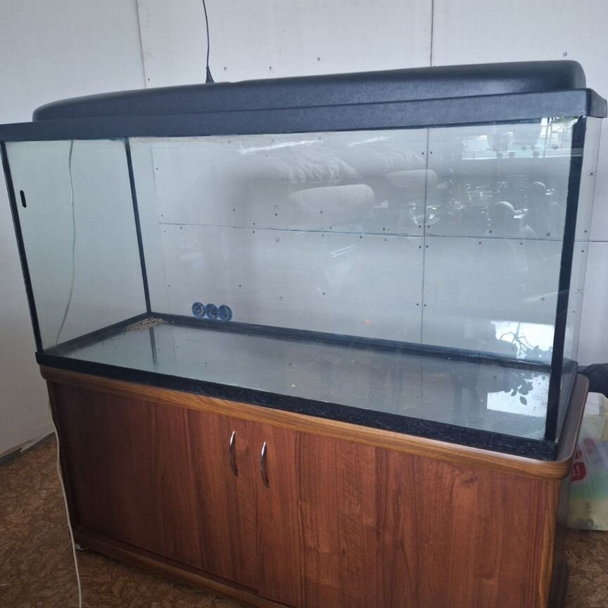 Аквариум с тумбой 260 литров