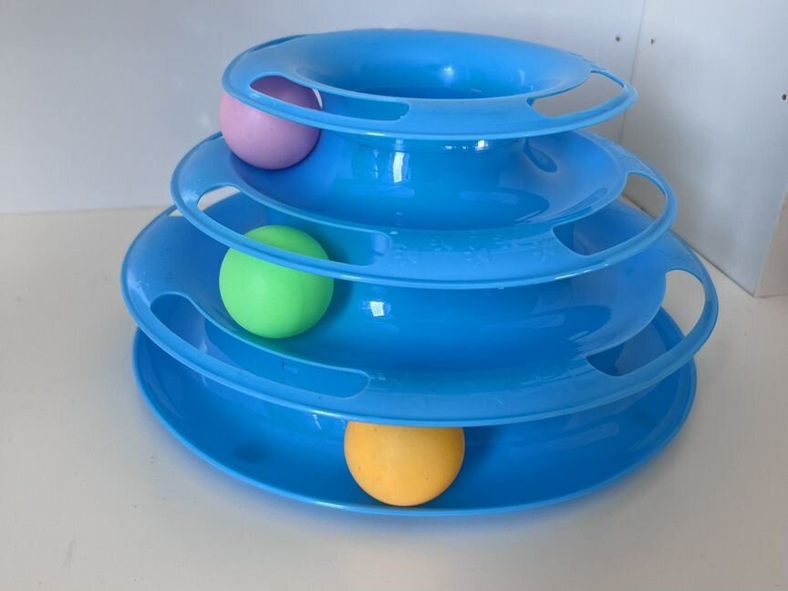 Новая развивающая игрушка для кошки