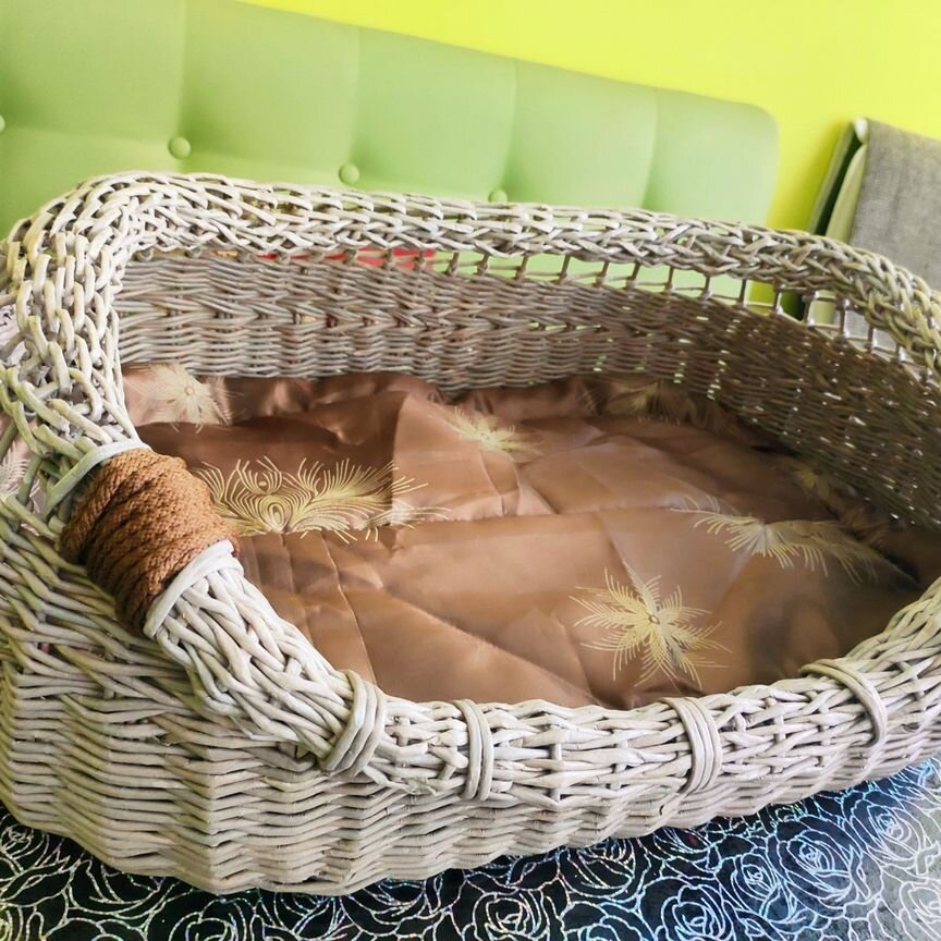 Лежанка корзинка для кошек