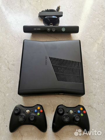 Xbox 360 with 2 controllers price store