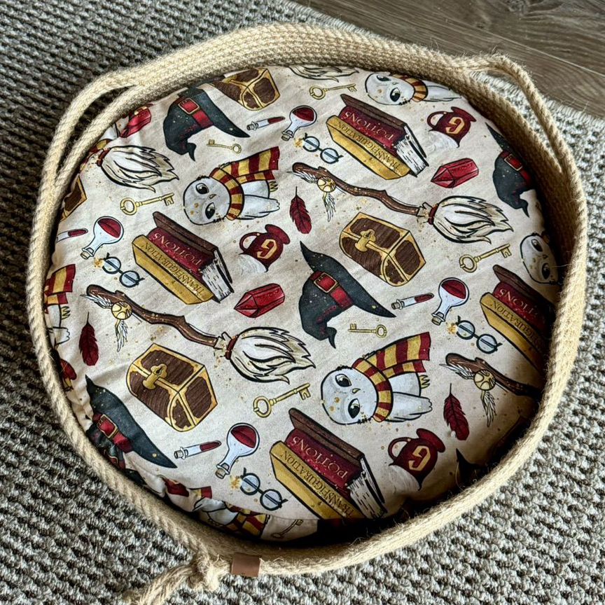 Лежанка для собак и кошек