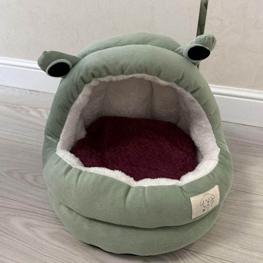 Лежанка для кошек и собак